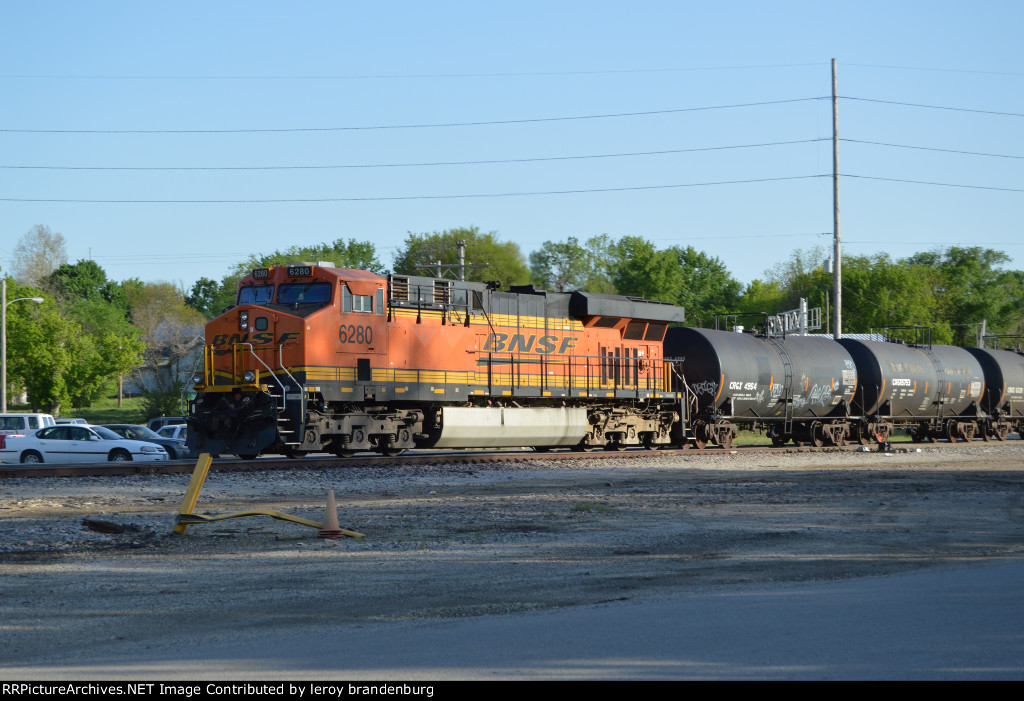 BNSF 6280 in dpu mode